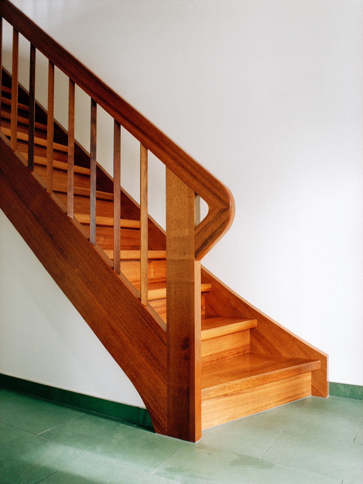 Gerade Treppen - Daniel Beutler Treppenbau